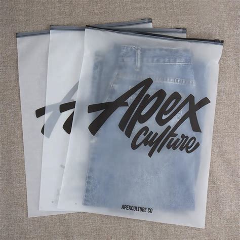 Biodegradable Printed Packaging Tshirt Clothes Bag Plastic Bag Custom Frosted Zipper Packing For