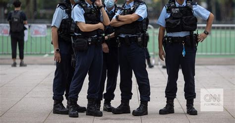 Polícia De Hong Kong Detém Mais De 200 Pessoas Em Operação Contra