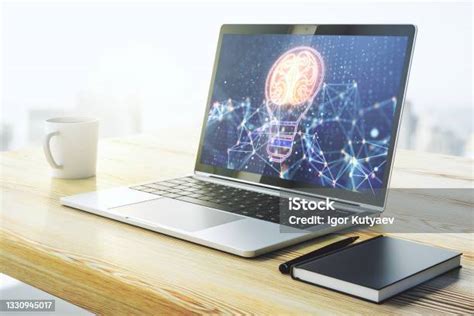 현대 노트북 모니터 인공 지능 및 신경망 개념에 인간의 뇌 홀로그램창조적 인 전구 3d 렌더링 0명에 대한 스톡 사진 및 기타 이미지 Istock