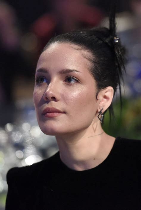 Pin By Hernameisjohnseena On Halsey Halsey Halsey Singer Halsey Style