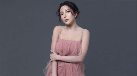 Ayu Aulia Getol Bela Ridwan Kamil Banyak Yang Heran Kenapa Rk Kenal