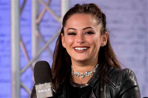 Lauren Bowden S Instagram Twitter Facebook On Idcrawl