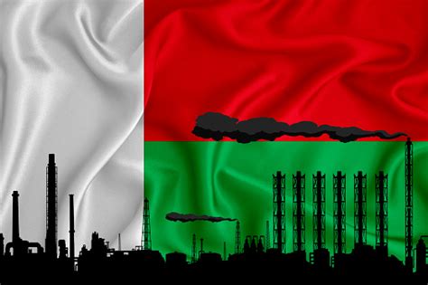 산업 3d 일러스트 마다가스카르 플래그 로고를위한 공간이있는 배경 화학 공장 오일 정제 가스 에너지 아이콘의 실루엣 중공업 0