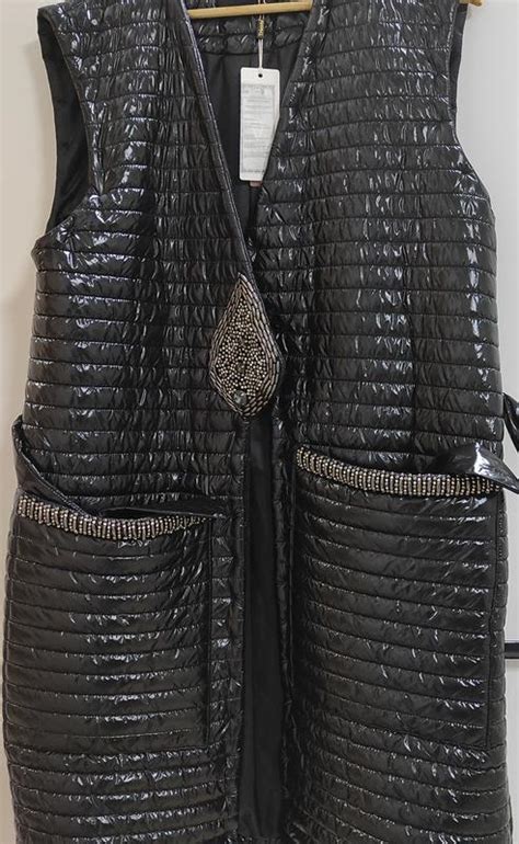 Жилетка жіноча ошатна — ціна 1900 грн у каталозі Жилетки Купити жіночі речі за доступною ціною