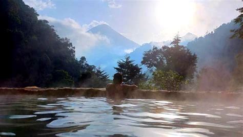 Balneario Aguas Amargas Zunil En Guatemala