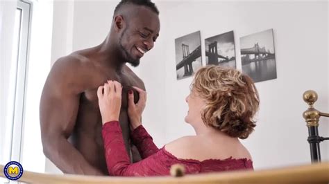 Mellow Busty Mummy Attempts Meaty Ebony Spunk Pump Porn C Hotntubes Com