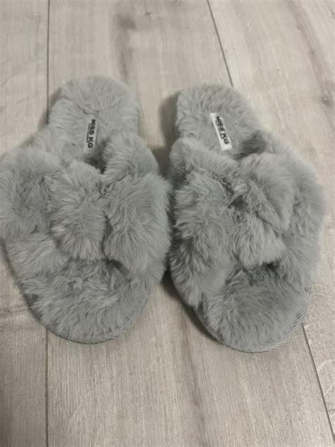 Красиві тапочки — ціна 299 грн у каталозі Капці Купити жіночі речі за доступною ціною на Шафі