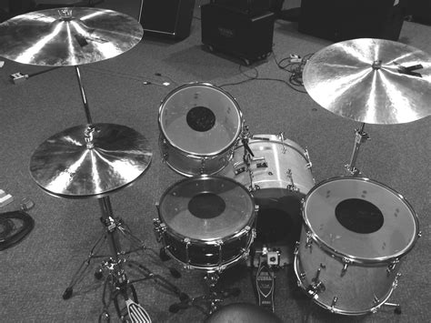 16 Drum Break Sample Pack Cover Art Ideas Drums Drummer Drum Set