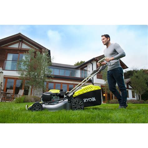 Самоходная бензиновая газонокосилка Ryobi RLM53175S - цена, отзывы ...