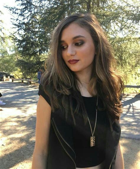 Pin By Angel Girl On Beautiful Woman Daya Singer Sit Still Look