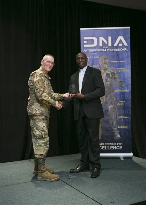 Inscom Receives Army Protection Program Award Article The United States Army