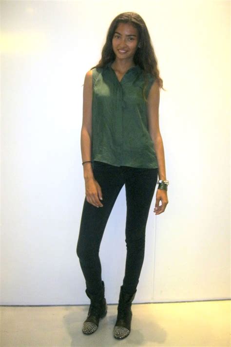 Model Call Kelly Gale