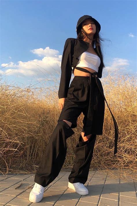 Bucket Hats Are Here To Stay So Heres How To Actually Wear Them