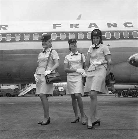 47 Stunning Photos Of Flight Attendant Uniforms Over The Years