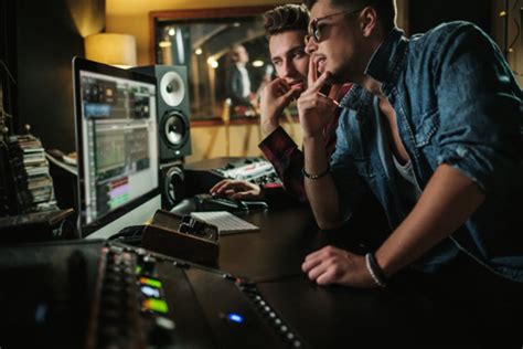 Music Production What Does A Music Producer Do