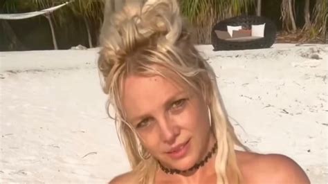 Britney Spears Shares Fully Nude Thirst Traps As She Poses Without A Bikini On The Beach Again