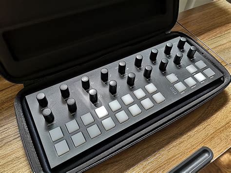Torso Electronics T Generative MIDI CV Sequencer Reverb