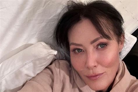 Shannen Dohertys Cancer Has Spread What We Know
