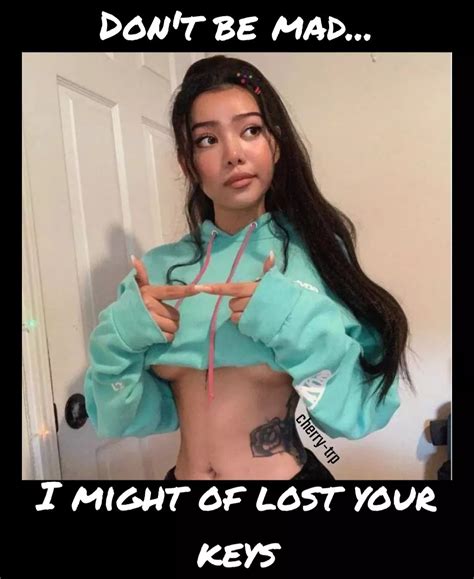 Oops Sorry Nudes Keyholdercaptions NUDE PICS ORG