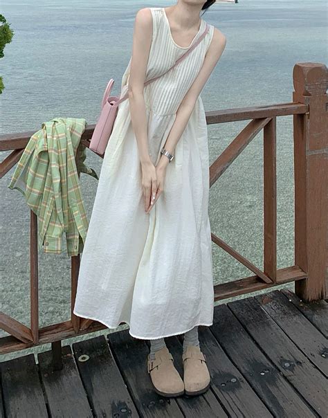 순간 린넨 하늘하늘 화이트 롱원피스 우아 퓨어 청순여신 여친룩 데이트룩 낙낙한 플리츠탑 시원한 여름원피스 민소매 나시원피스 여행룩 바캉스 동남아 공항패션