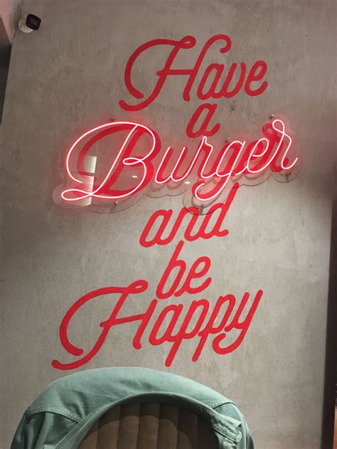 Bhavish Kosuri Adlı Kullanıcının Neon Signage Panosundaki Pin