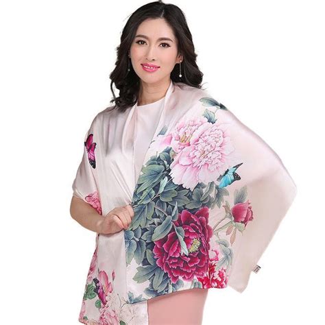 精选10款桑蚕丝围巾，做个典雅女性 每日头条
