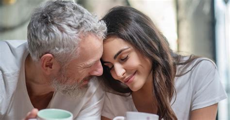 Esta Es La Verdadera Razón Por La Que Algunas Mujeres Salen Con Hombres