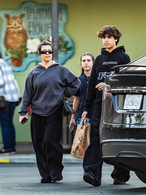 Kourtney Kardashians 15 Year Old Son Mason Is A Father Of A 1 Year Old