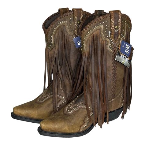 Country Girl Boots Photography Country Girl With Boots And Hat At The