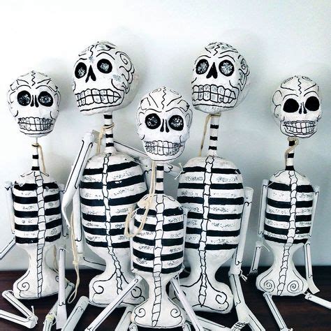 Calaveras De Papel Mache