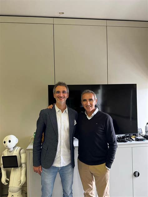 artificial intelligence biomechatronics and collaborative robotics on