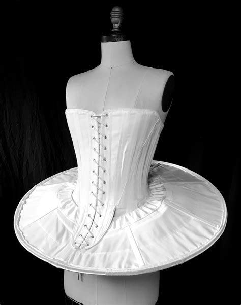 16th Century Drum Farthingale — Period Corsets Elizabethan Fashion