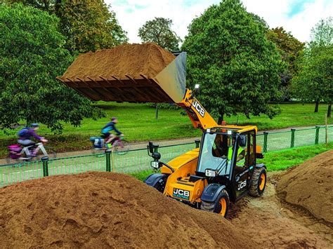 JCB Electric Telehandler Makes UK Debut