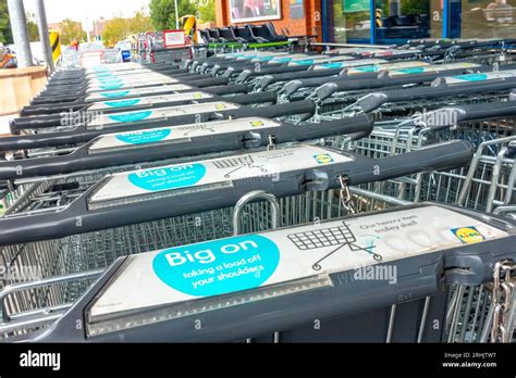 Shopping Trolleys Outside A Lidl Supermarket In Wolverhampton Uk Stock Shopping Trolleys Outside A Lidl Supermarket In Wolverhampton Uk Stock