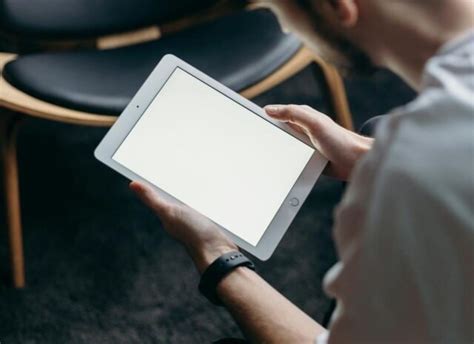 Urgent Apple Security Alert How To Fix Critical Macos Ipados Flaw Cve 2025 24118 Now