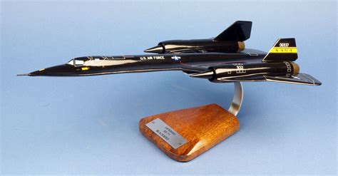 Usaf Nasa Lockheed Skunk Works Sr 71 Blackbird Desk Top Model 148 Av