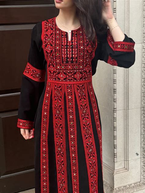 The Ramallah Thobe Warda Of London