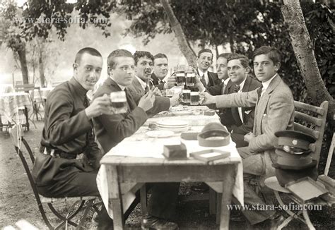 Списание ДЪГА Имам брат близнак с когото четяхме Дъга по същия начин Facebook