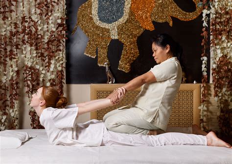 What Is A Thai Massage And How Is It Done