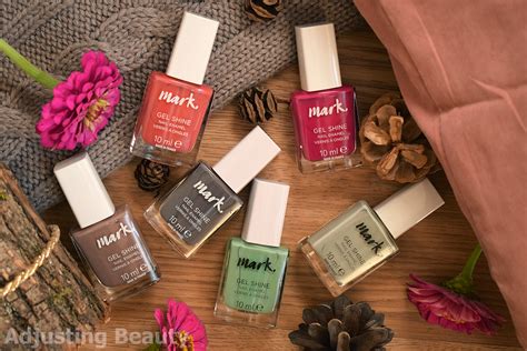 Review Avon Mark Gel Shine Nail Enamel Fall 2017 Shades Adjusting