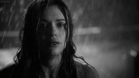 30 گیف غمگین دخترانه و پسرانه برای واتساپ و تلگرام