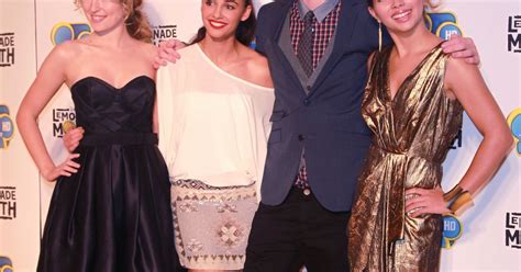 Bridgit Mendler Naomi Scott Adam Hicks Et Hayley Kiyoko Lemonade