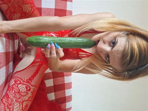 Playing With Cucumber 14 Pics XHamster