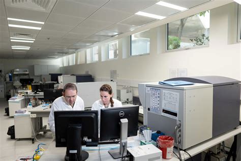 Flow Cytometry Rides Successive Waves Of Innovation
