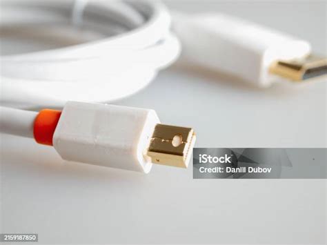 디스플레이 포트 커넥터 모니터 디스플레이 컴퓨터 노트북 0명에 대한 스톡 사진 및 기타 이미지 0명 금식 노트북 Istock