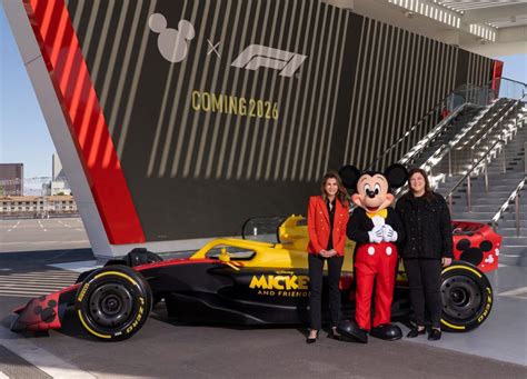 Disneyjevi Junaki Na Stezi Formule 1 Njen Avto Ker Imamo Tudi