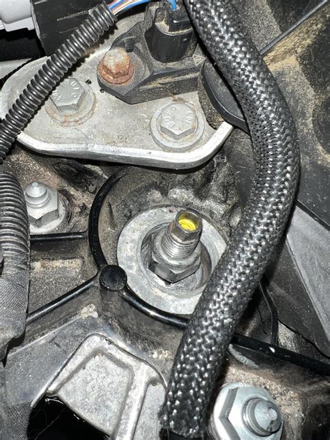 Anyone know what’s wrong? : r/MechanicAdvice