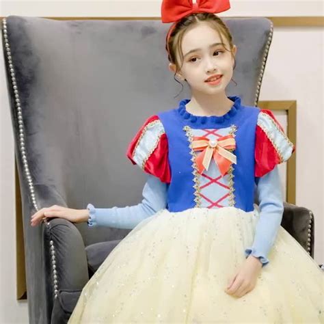 Lzd ชุดสโนว์ไวท์ 2024 รุ่นฤดูใบไม้ร่วงและฤดูหนาว การแสดงวันเกิดวันฮาโลวีนของเด็กหญิง Th