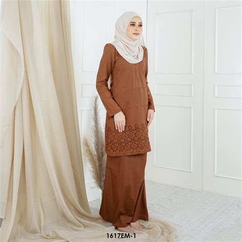 Embun Kurung In Dark Brown 1617em 1 Color Blast