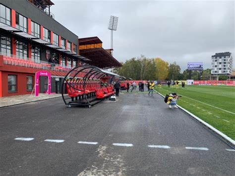 Після понад пятирічної перерви футбол повернувся на реконструйований стадіон «Авангард у